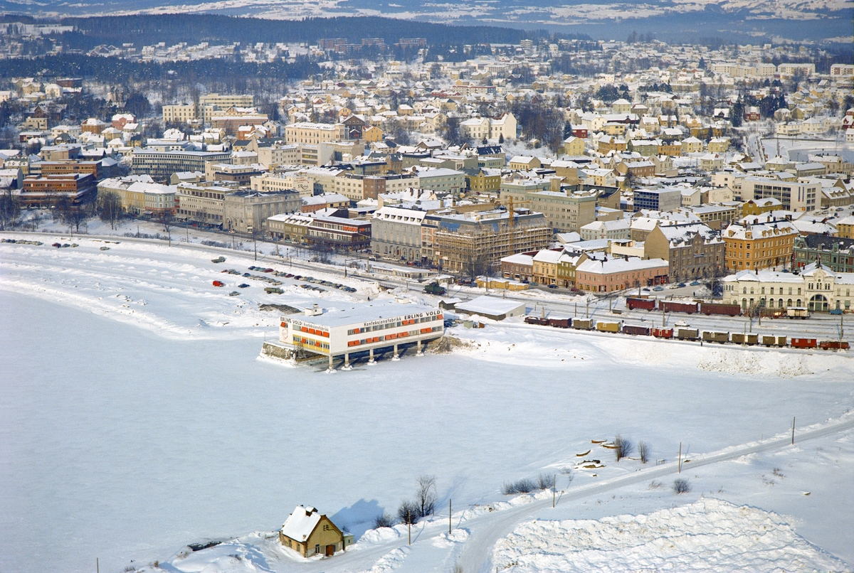 FLYFOTO, HAMAR, TJUVHOLMEN, ERLING VOLD KONFEKSJONSFABRIKK, HAMAR ...