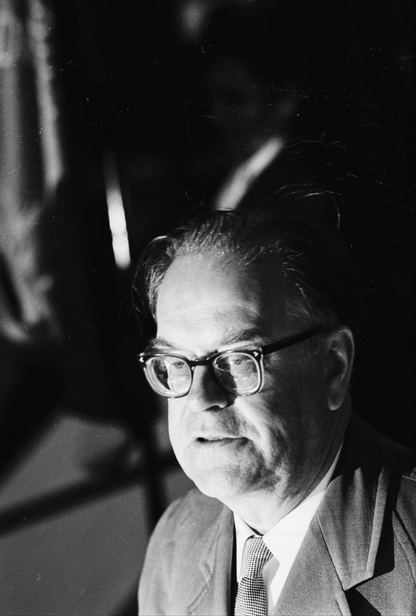 Statsminister Tage Erlander talar på Fyrisbadet, Uppsala 1962 ...