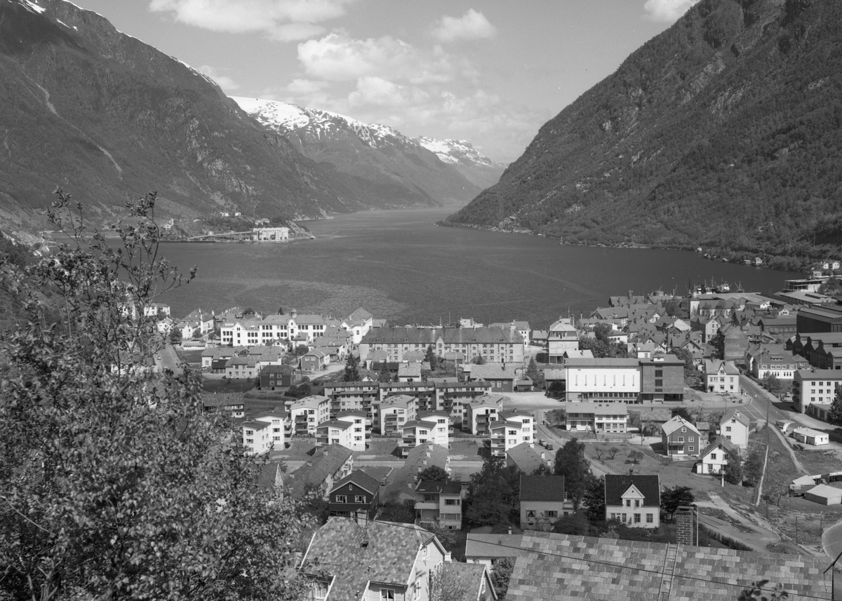 Oversikt Odda sentrum, Krikken, Bygda, Murboligen, Odda Barneskule ...