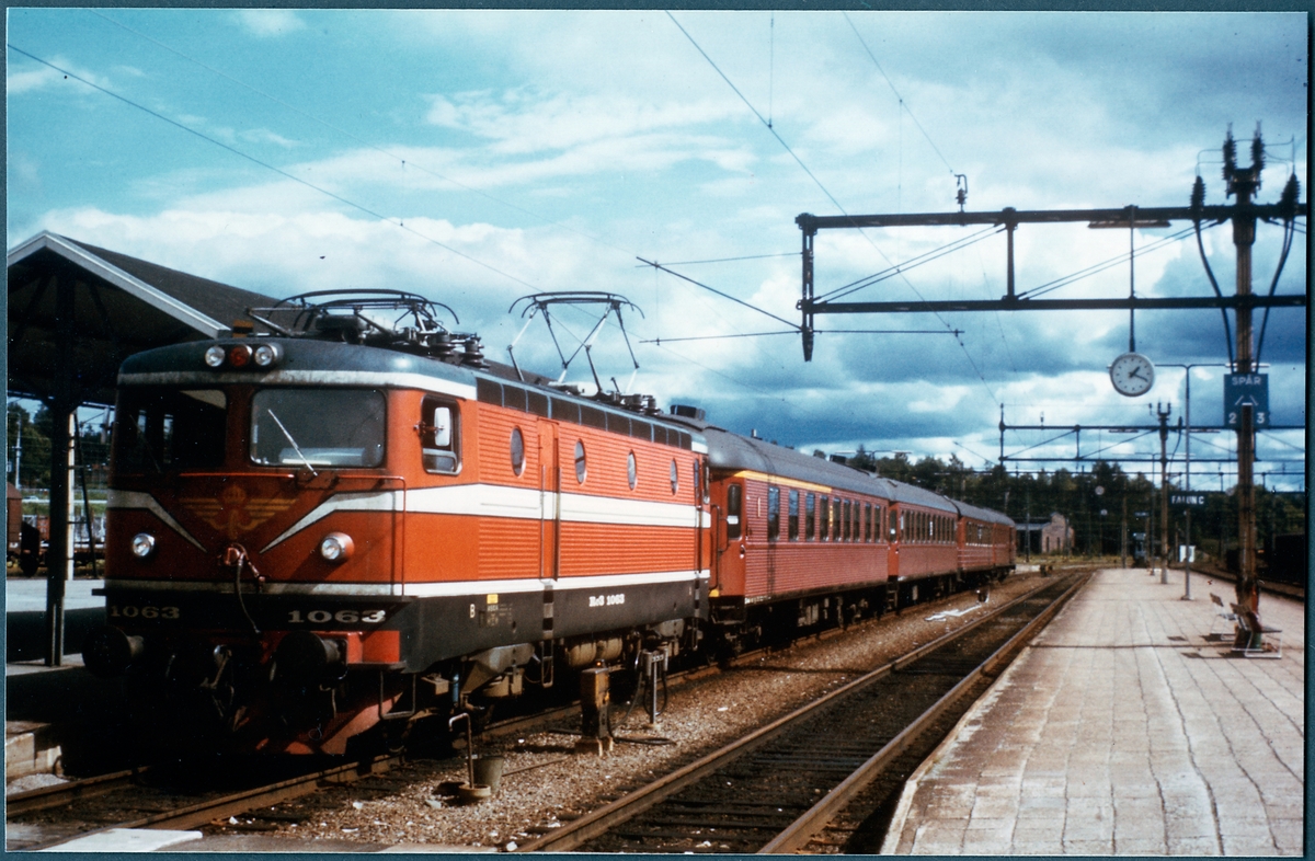 Statens Järnvägar, SJ Rc3 1063. - Järnvägsmuseet / DigitaltMuseum