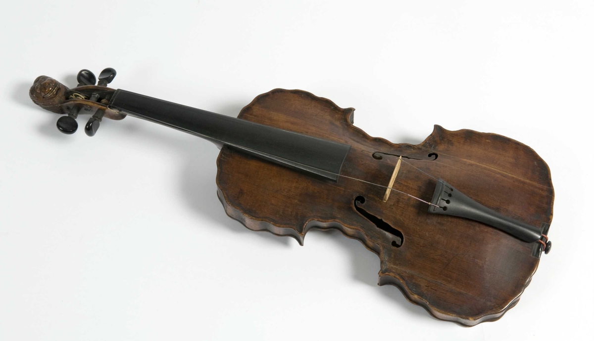 Fiolin - Norsk Folkemuseum / DigitaltMuseum