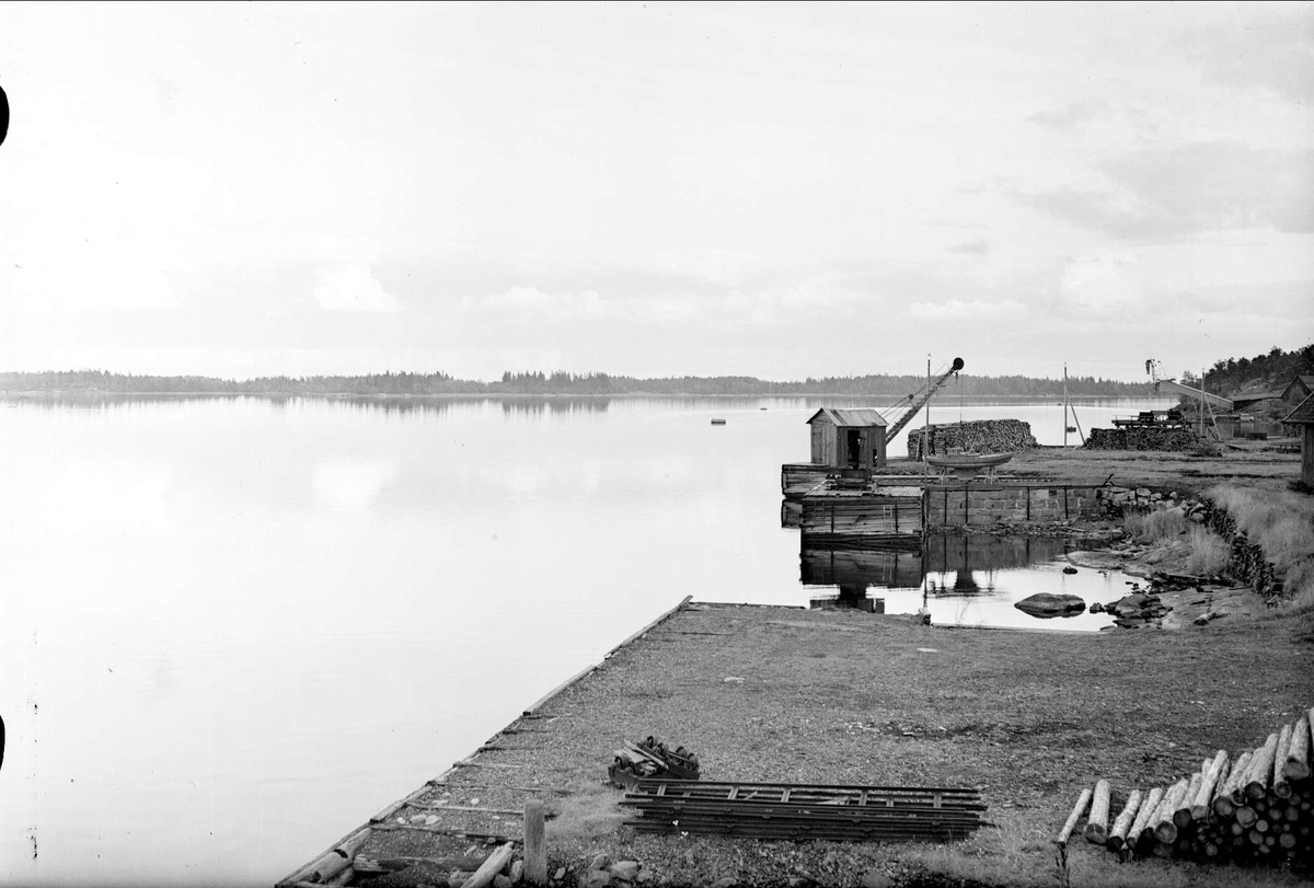 Mindre hamn i Hargshamn, Hargs socken, Uppland 1945 - Upplandsmuseet ...